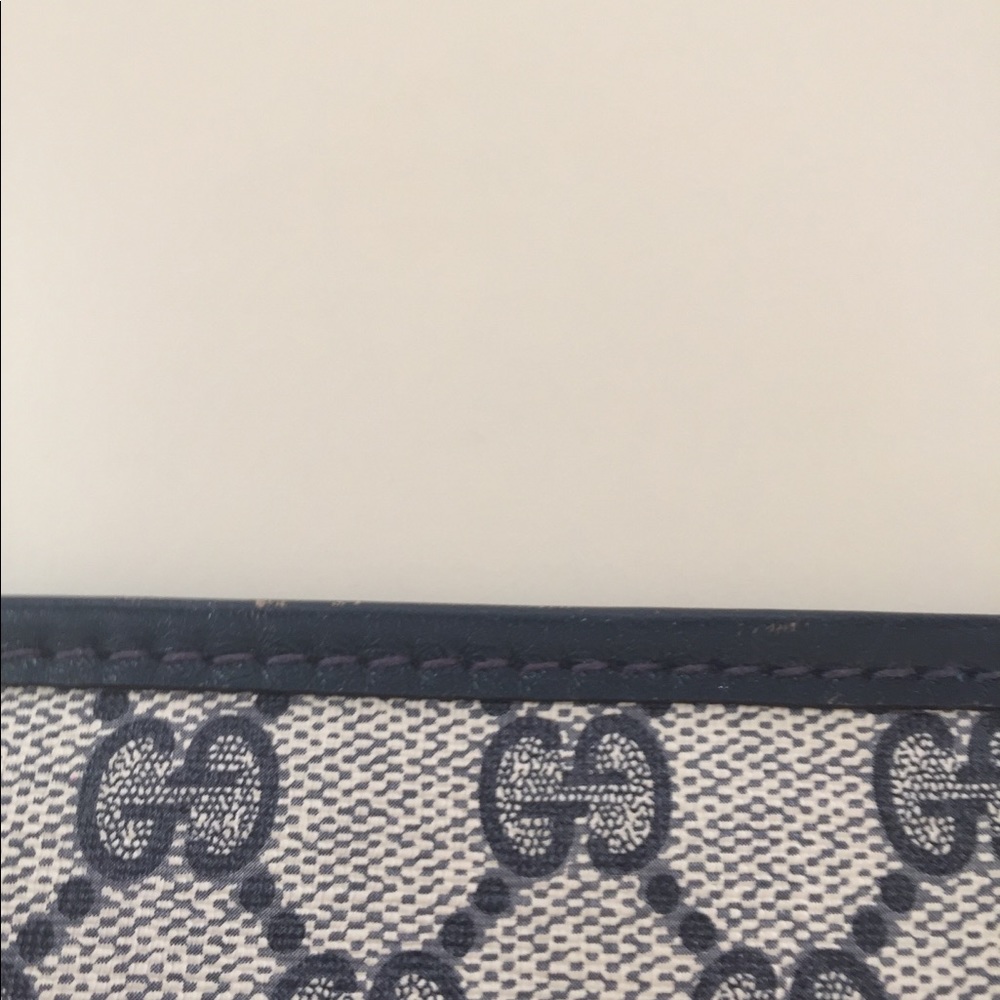 Gucci - Add’l Pics ( See Orig Pics With Details) - Gem